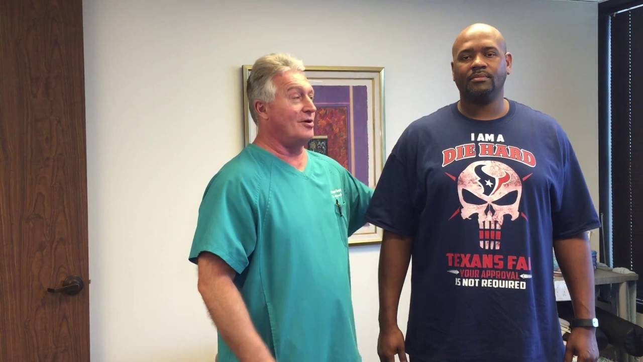 Chiropractors Wear Scrubs Because Adjusting Big People Is Lot Of Work ...