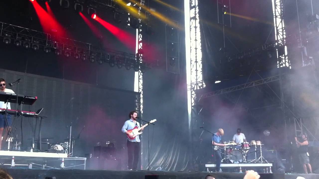 Alt J (Live @ Osheaga 2013) - Dissolve Me - YouTube