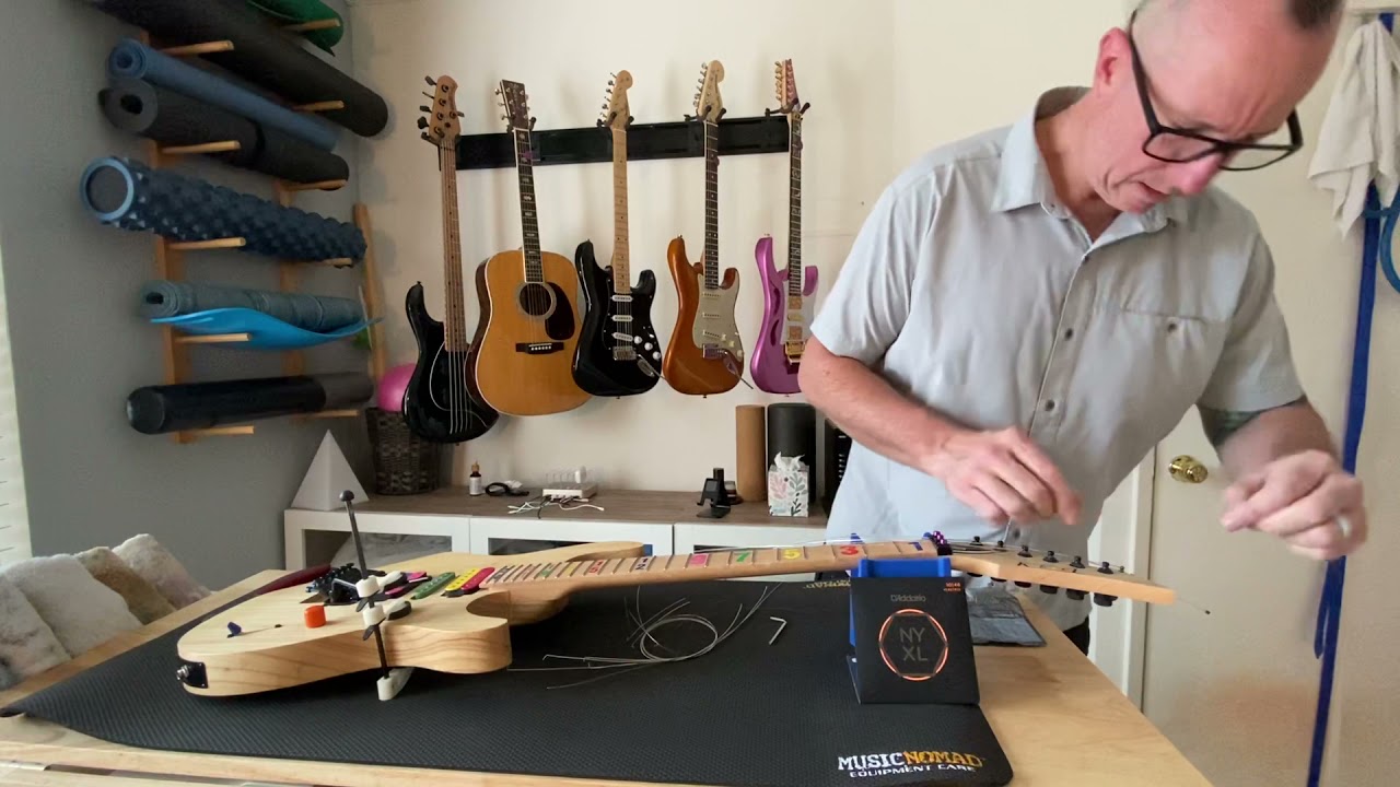 Floyd Rose string change made easy with The Tremolo Buddy - YouTube