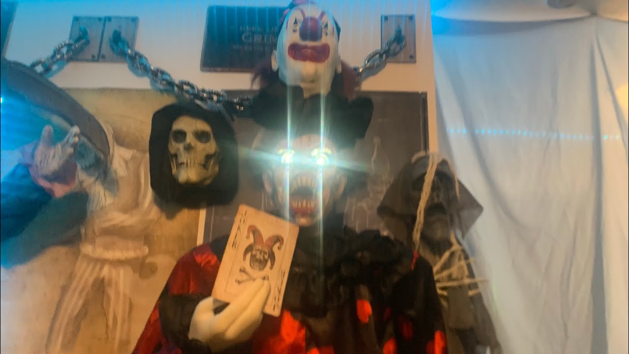 Henry hustle animatronic from spirit Halloween 2021 - YouTube