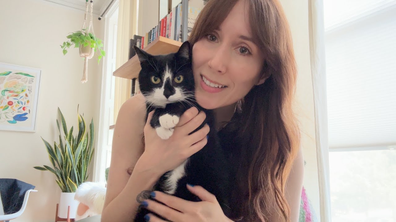 How I started a positive cat lady movement | The story behind Girls and ...