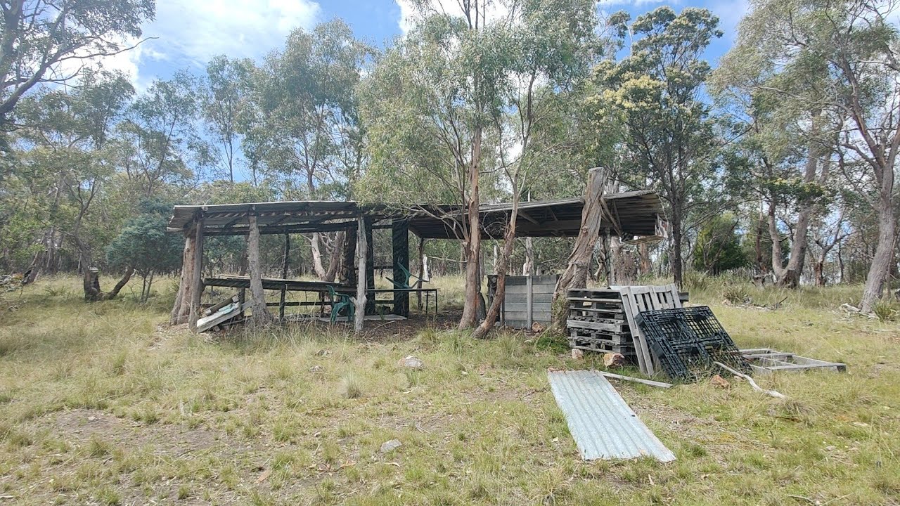 Meehan Range Hut/Shelter - YouTube