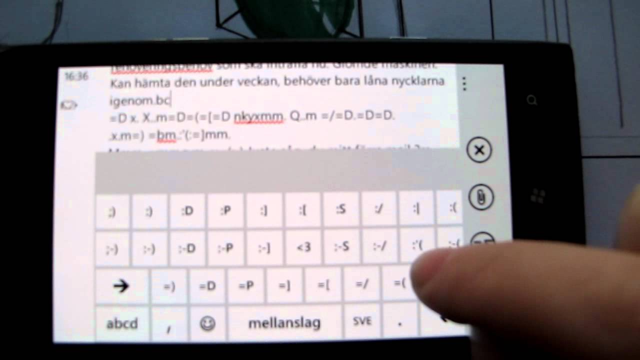 Nokia Lumia 900 Interface Fail - YouTube