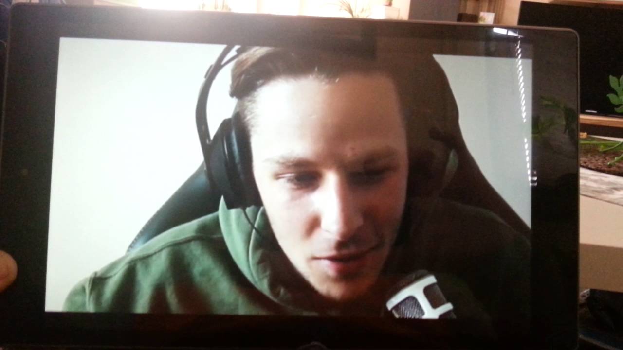 Rewi ausraster an alpha stein - YouTube