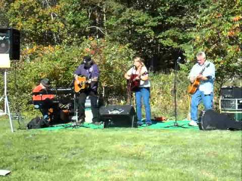 Chuck and Mud with the Whole in the Dam Band - YouTube