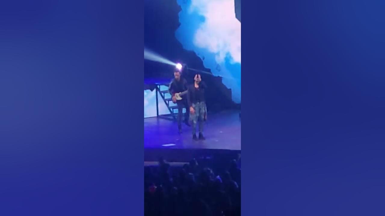 sebastian yatra movistar arena 2-modo avion - YouTube