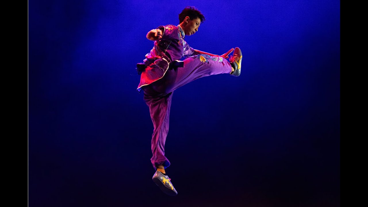 Gun Shu 棍术 | Xuan Sports 10th Anniversary Show 宣武门十周年庆 - YouTube