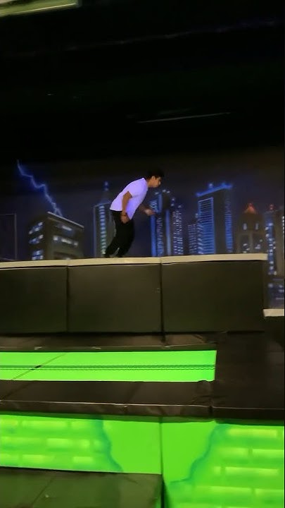 Jumping Parkour Park 🔥🔥 #freerunner #acrobatics #tiktok #freerunning # ...