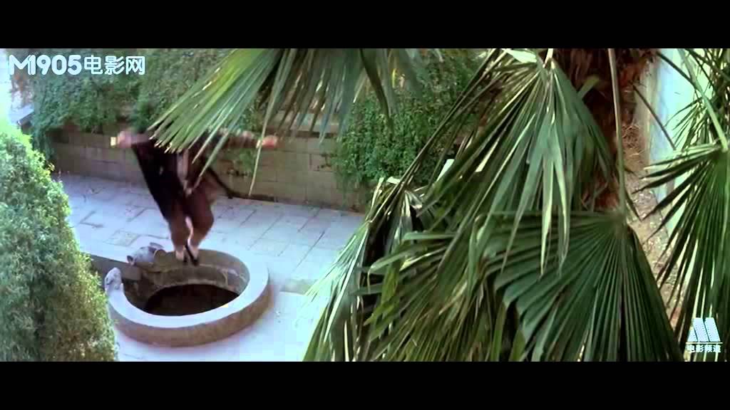 Fight Scene from Robber in Baling (1987) - YouTube