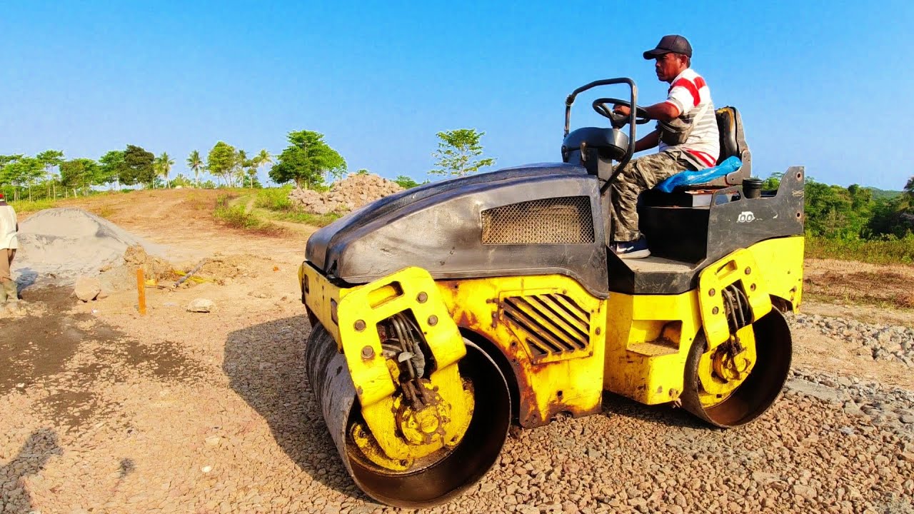 Heavy Equipment Roller Operator Road Foundation Construction - YouTube