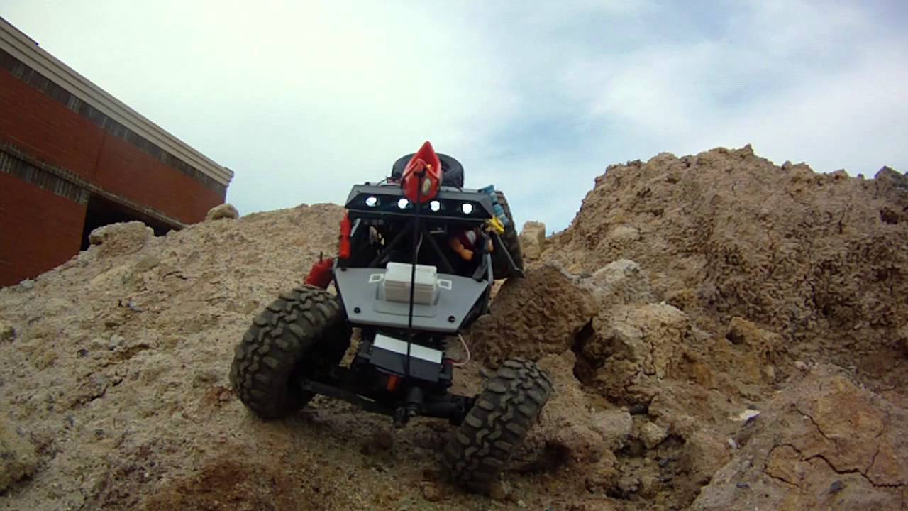 RC Vaterra Slickrock at "Construction Site" - YouTube