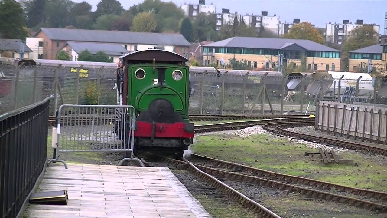Green steam engine arriving at York NRM - YouTube