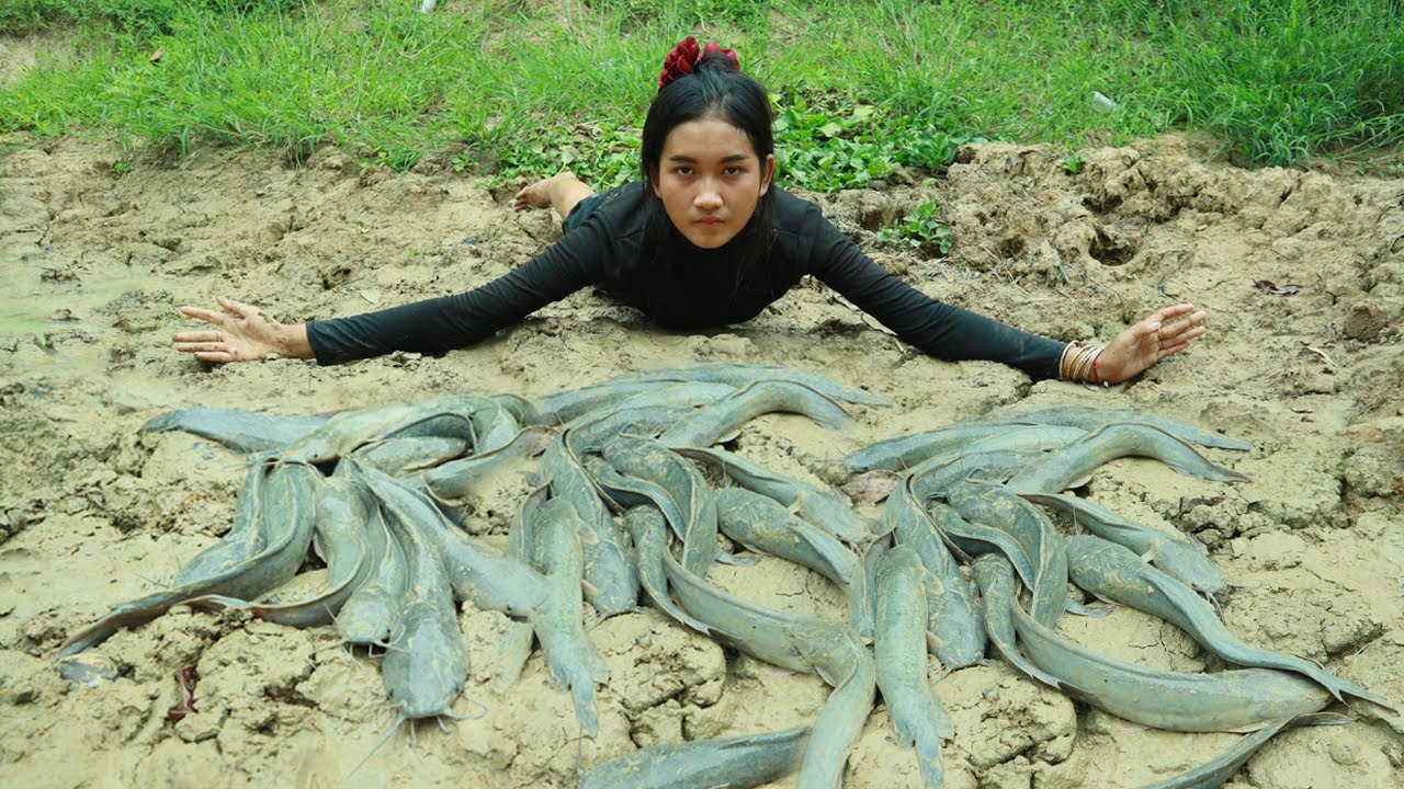 Wow Amazing Fishing! Fishing A lot Catfish Raining Season By Fisher ...