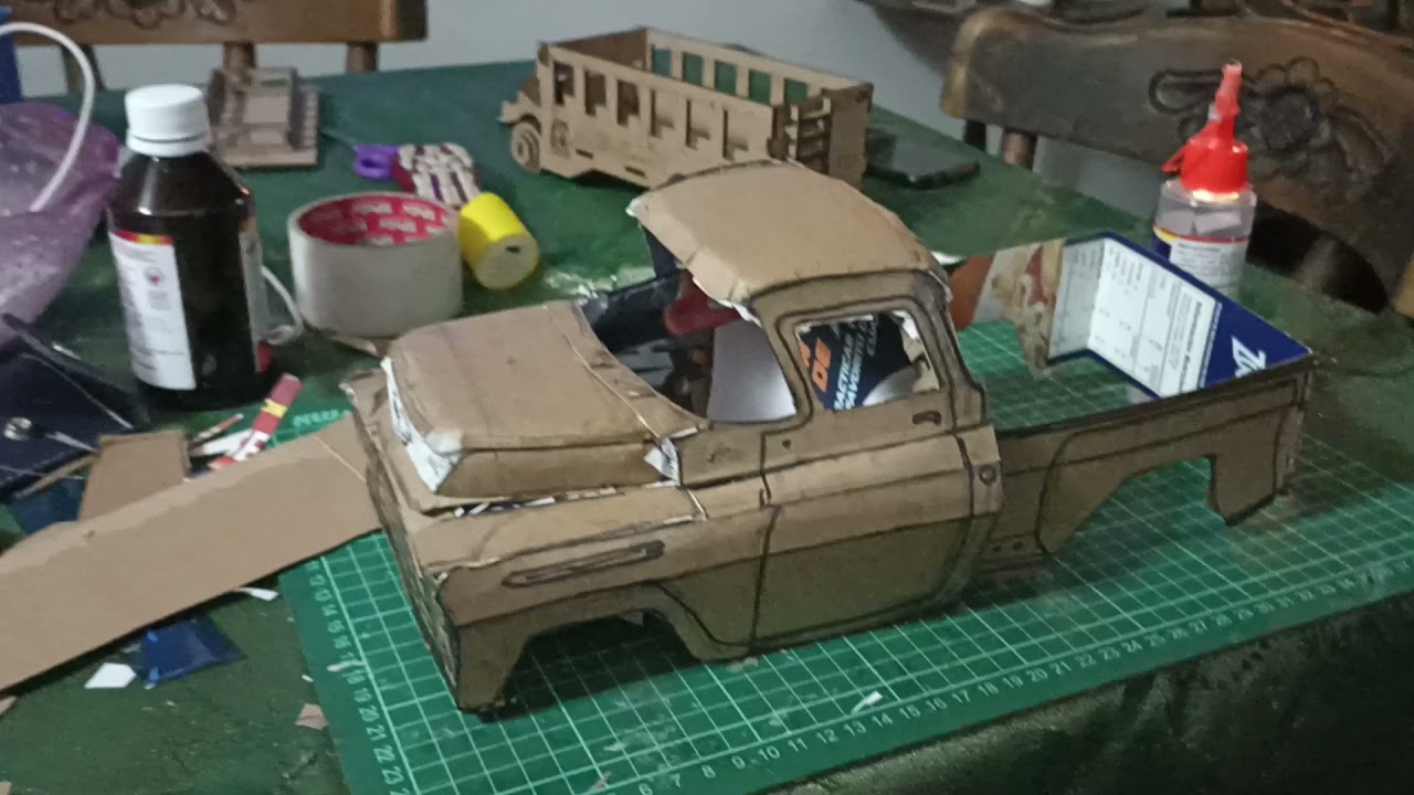Chevy 1955 de cartón - YouTube