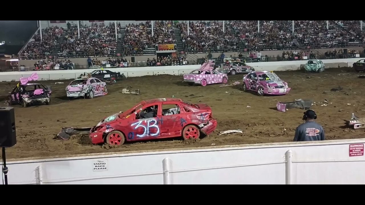 Orange county fair Damsels of destruction demolition derby - YouTube