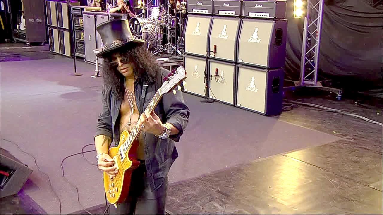Slash - Sweet Child o' Mine (live 2011) - YouTube