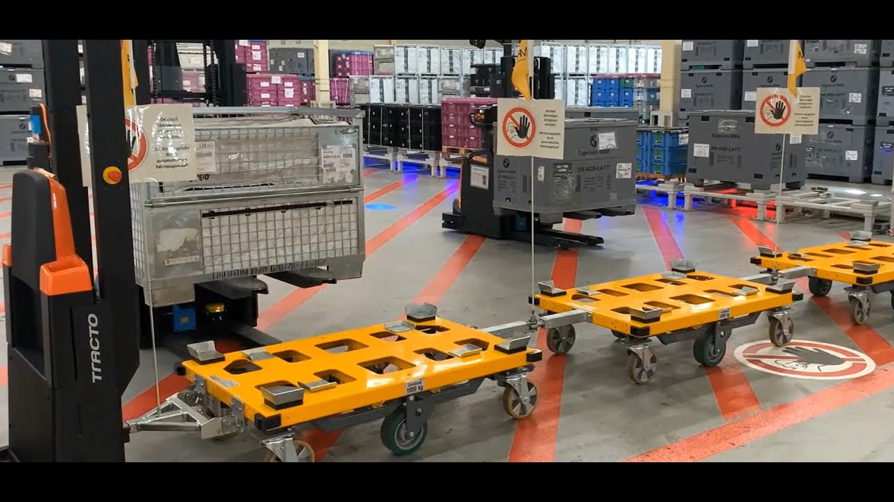 Fahrerloses Transportsystem! "Routenzug 100% spurtreue und ...