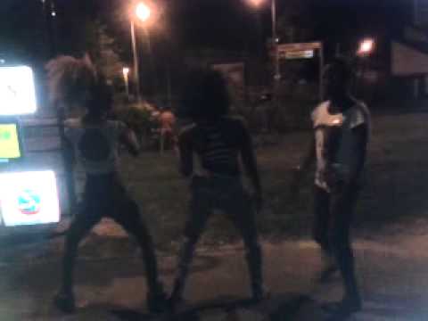 Mini Black  makasy doucement