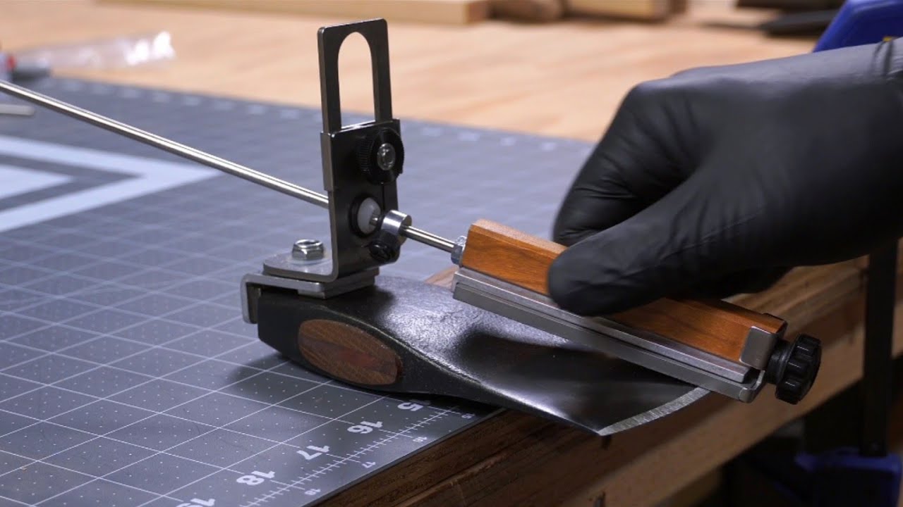 First time sharpening an axe with a Jig - YouTube