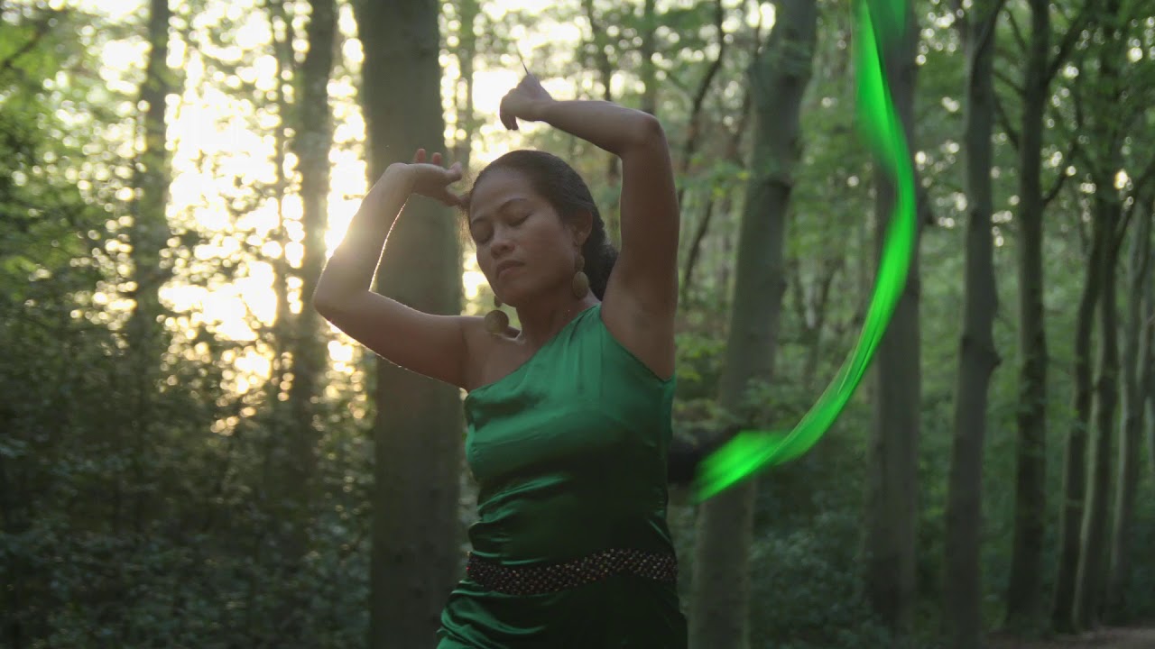 Poi Dance Forrest Element - YouTube