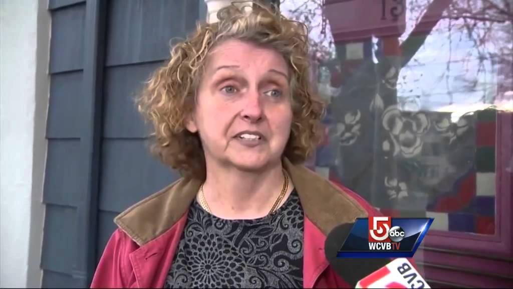 Serial flasher on the loose in Haverhill - YouTube