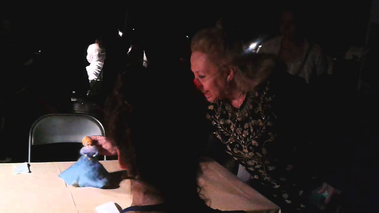 Victoria Paniagua, Daughter Hija Jill Greenhalgh Reino Unido ...