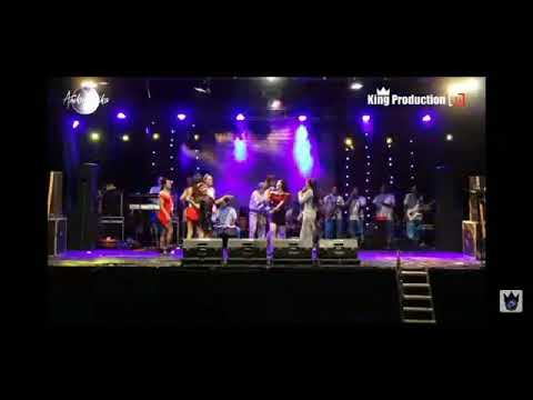 Ya Allah musisi dikasih cium smua  sma banci..gipengen subscribe ya cenelku gipengen