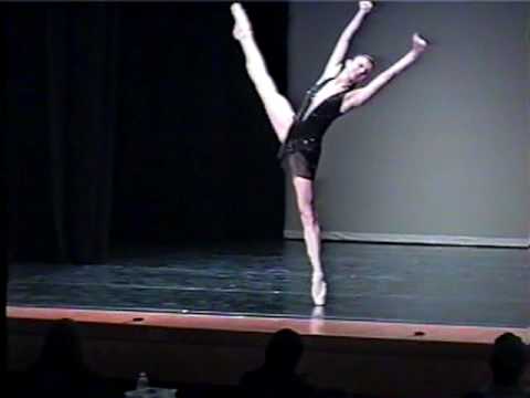 Elle Macy performing a Lyrical Pointe Dance to Adagio - YouTube