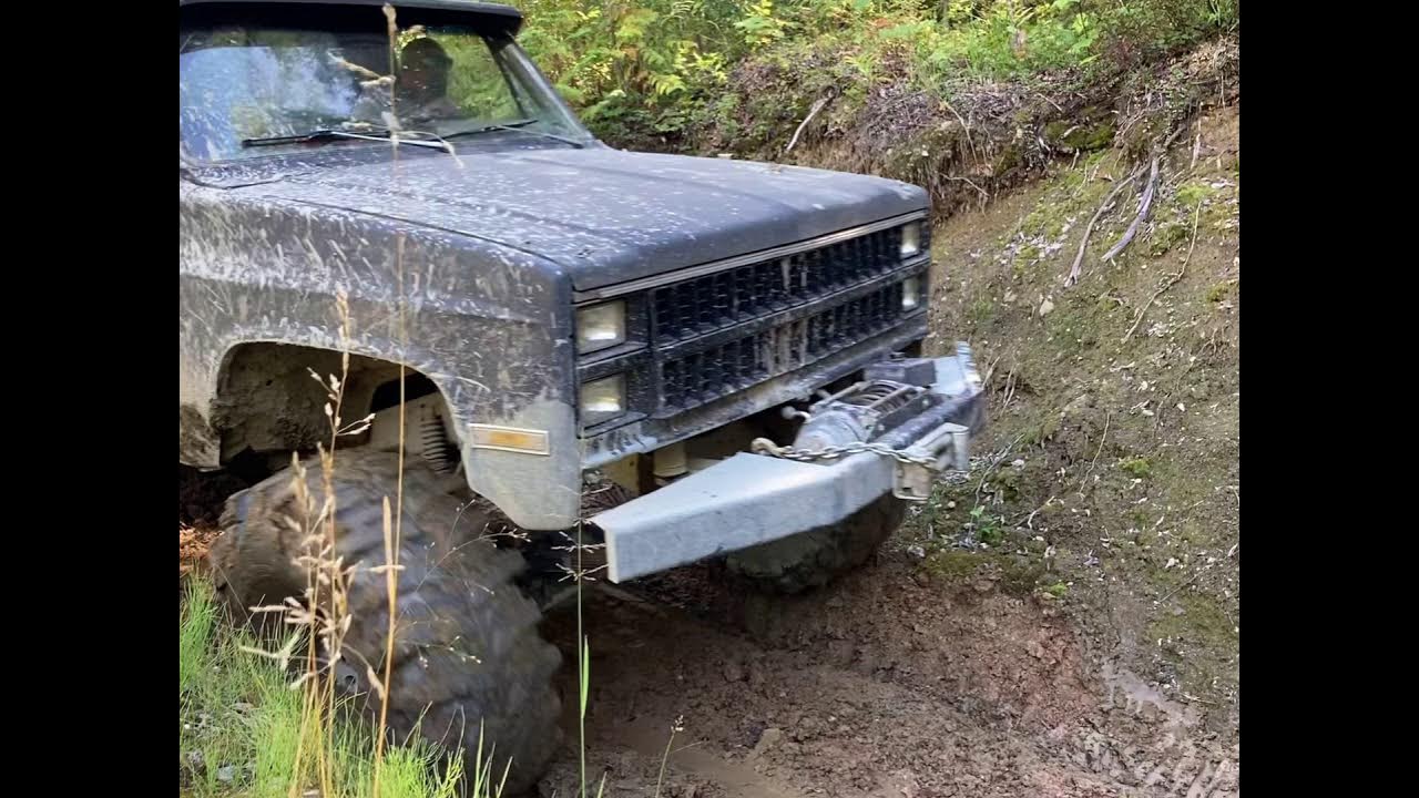 Square Body Big Block Chevy on 44” Boggers - YouTube