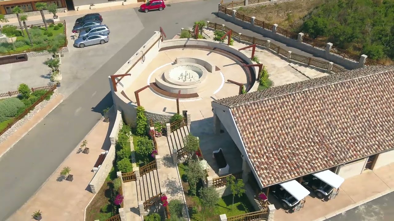 Nacionalni restoran "Carević" - YouTube