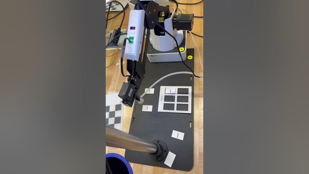 ME 435 Dobot Lab 3 task 2 - YouTube