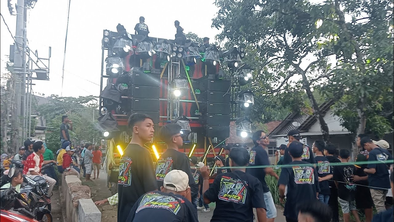 Lighting ala prindavan ....H pro malang tampil mewah...!!! Karnaval ...