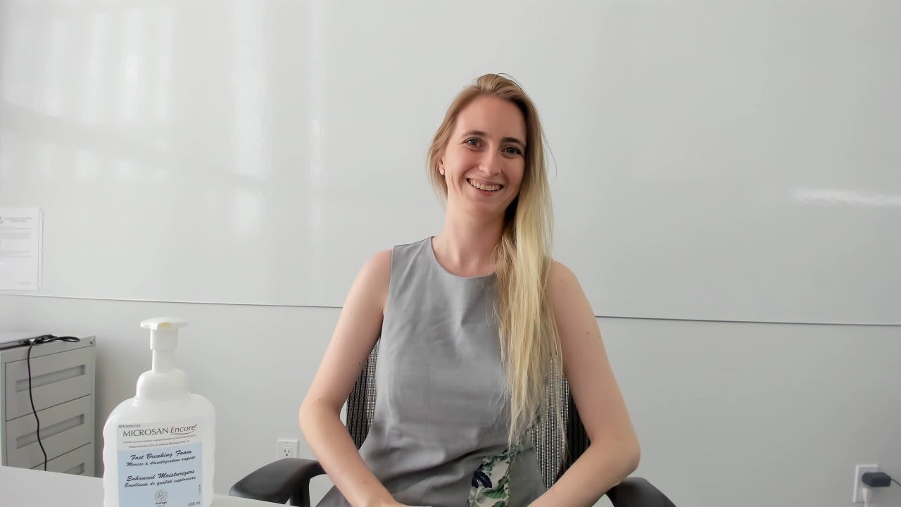 How to Safely Put on and Remove a Face Mask - YouTube