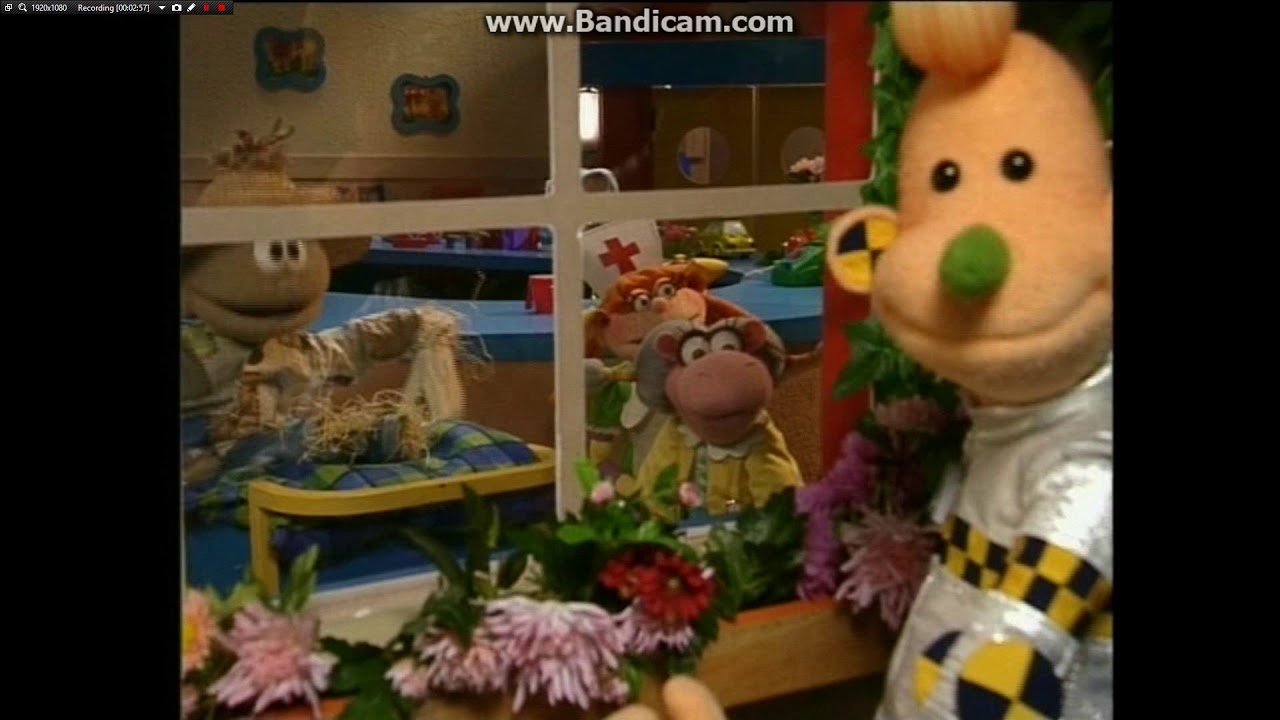St Bears Dolls Hospital The Unscary Scarecrow Part 1 - YouTube
