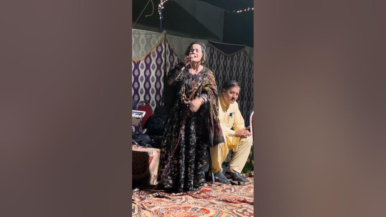 Hindko Duet Mahiya Sanam Afreen Azam Hazara - YouTube