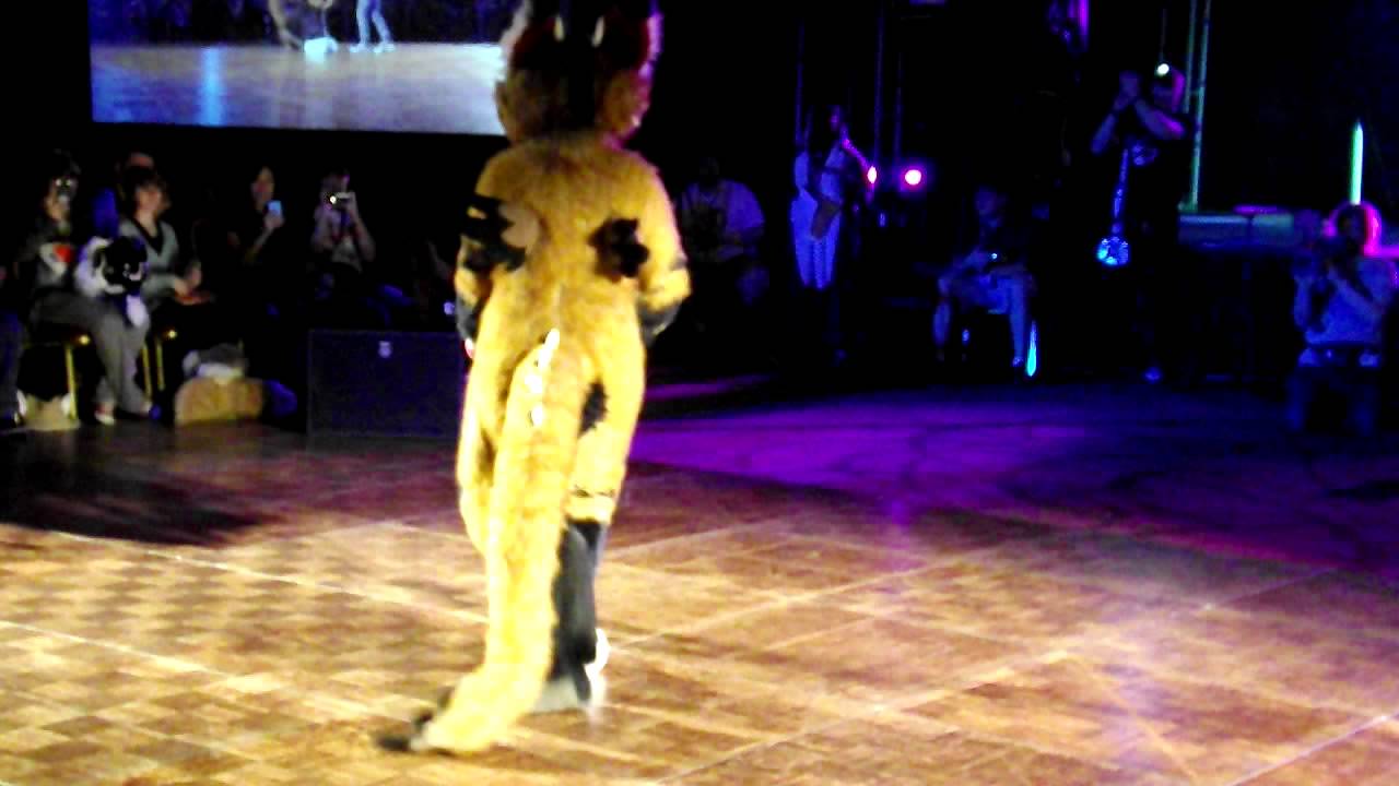 Texas Furry Fiesta 2014 Fursuit Dance Competition: Telephone - YouTube