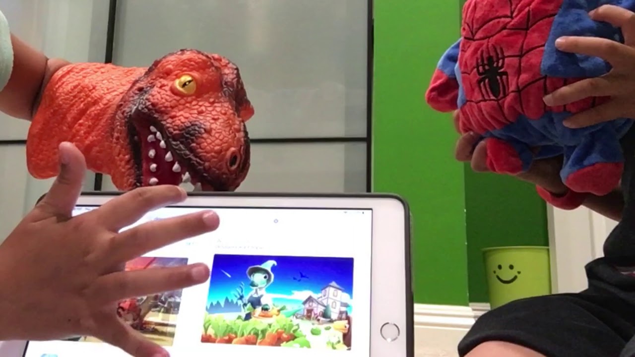HOW TO use the scan foot code on dinosaurs w/ Auto And Spidey l Drake’s ...
