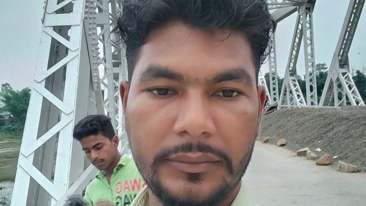 mistri labour gulal cotton cost building rare kam kurta se kam kar raha ...