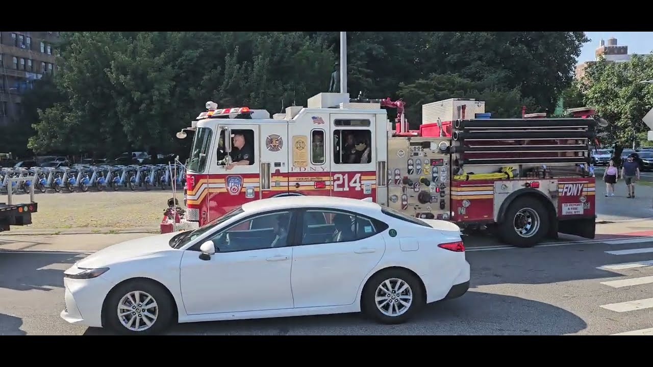 FDNY Engine 214 Responding On Grand Army Plaza In Prospect Park ...