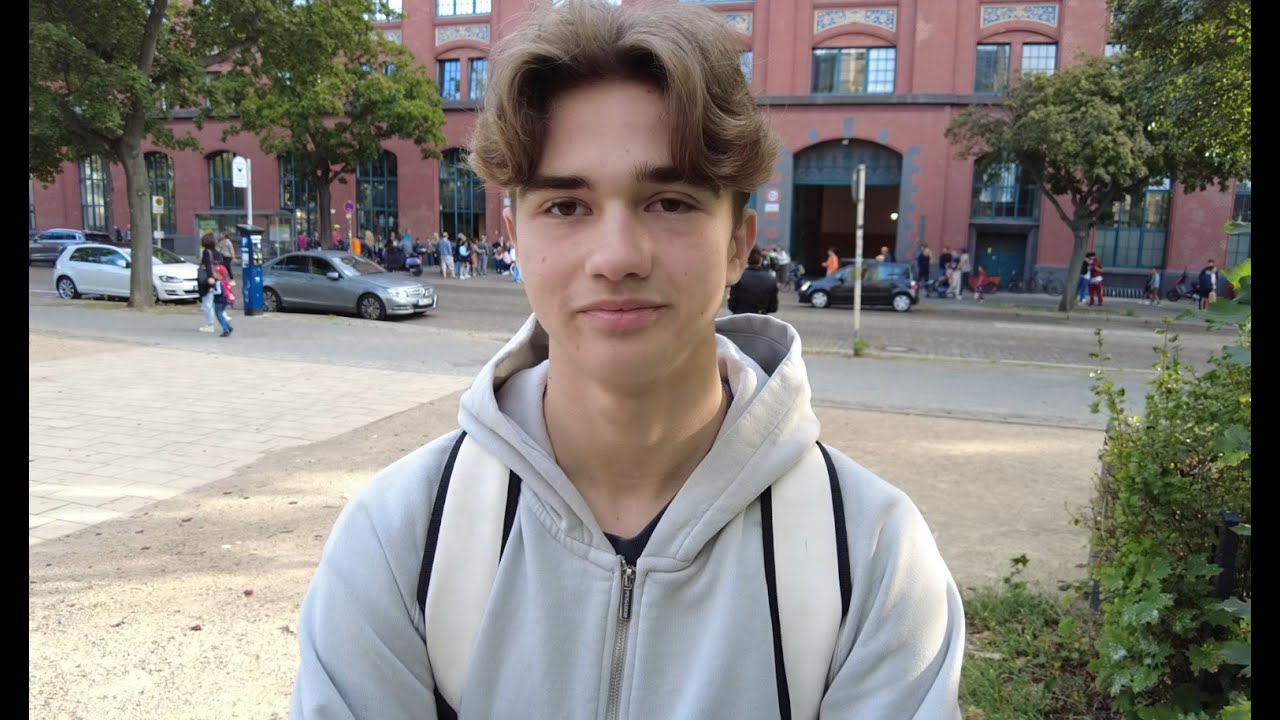 meine neue Schule Phorms Bilinguales Gymnasium - YouTube