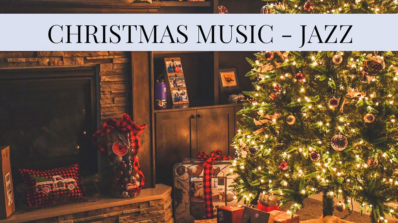 CHRISTMAS MUSIC WITH FIREPLACE BACKGROUND // Relaxing Christmas ...