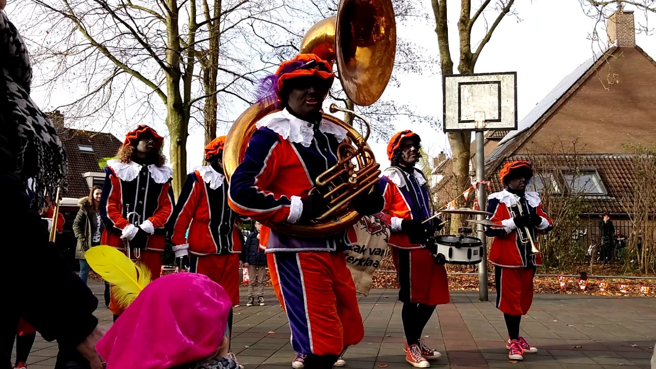 Pietenband Toeternogmaareen - YouTube