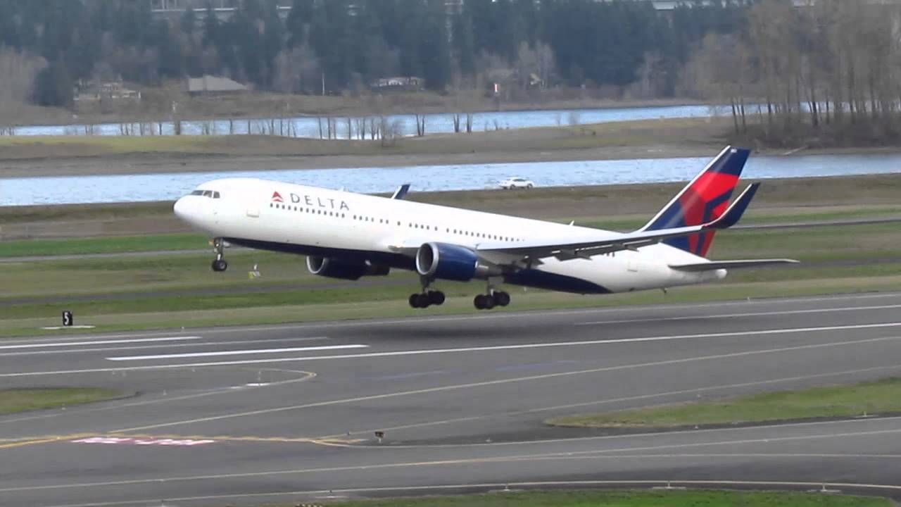 Delta Airlines Boeing 767-300ER Takes Off From PDX On Runway 28R - YouTube