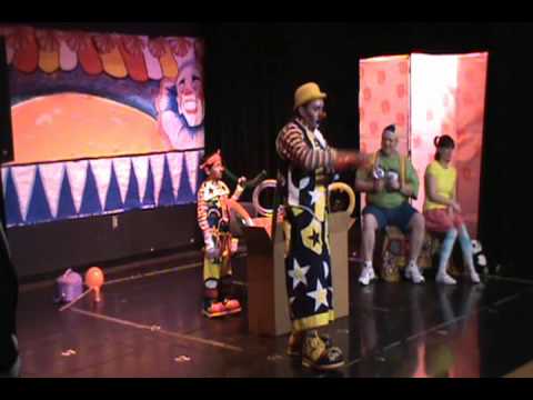 Rutina globos Payasos Coroncoro y Pikitos 2011 Dallas Tx - YouTube