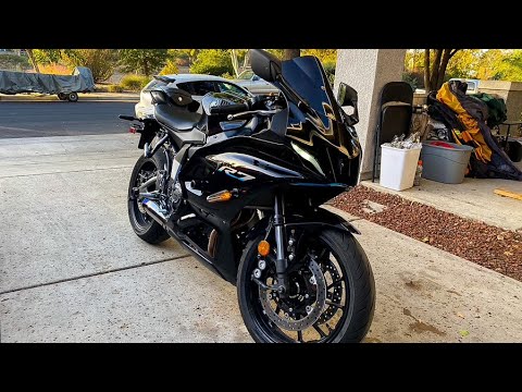 2022 Yamaha R7 Gets Blacked Out Windscreen! - YouTube
