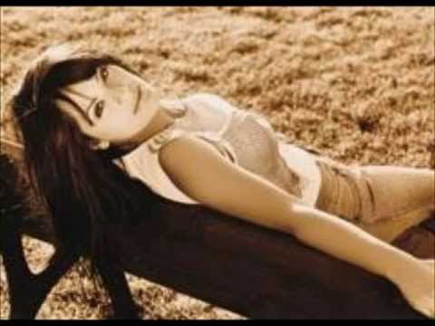 Reyhan Karaca - Canımdan Uzaklara