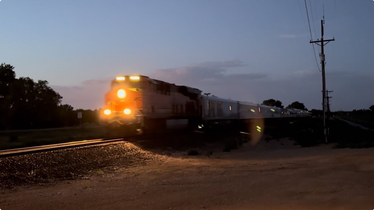 BNSF 8392 leads OCS train at Longmont - YouTube