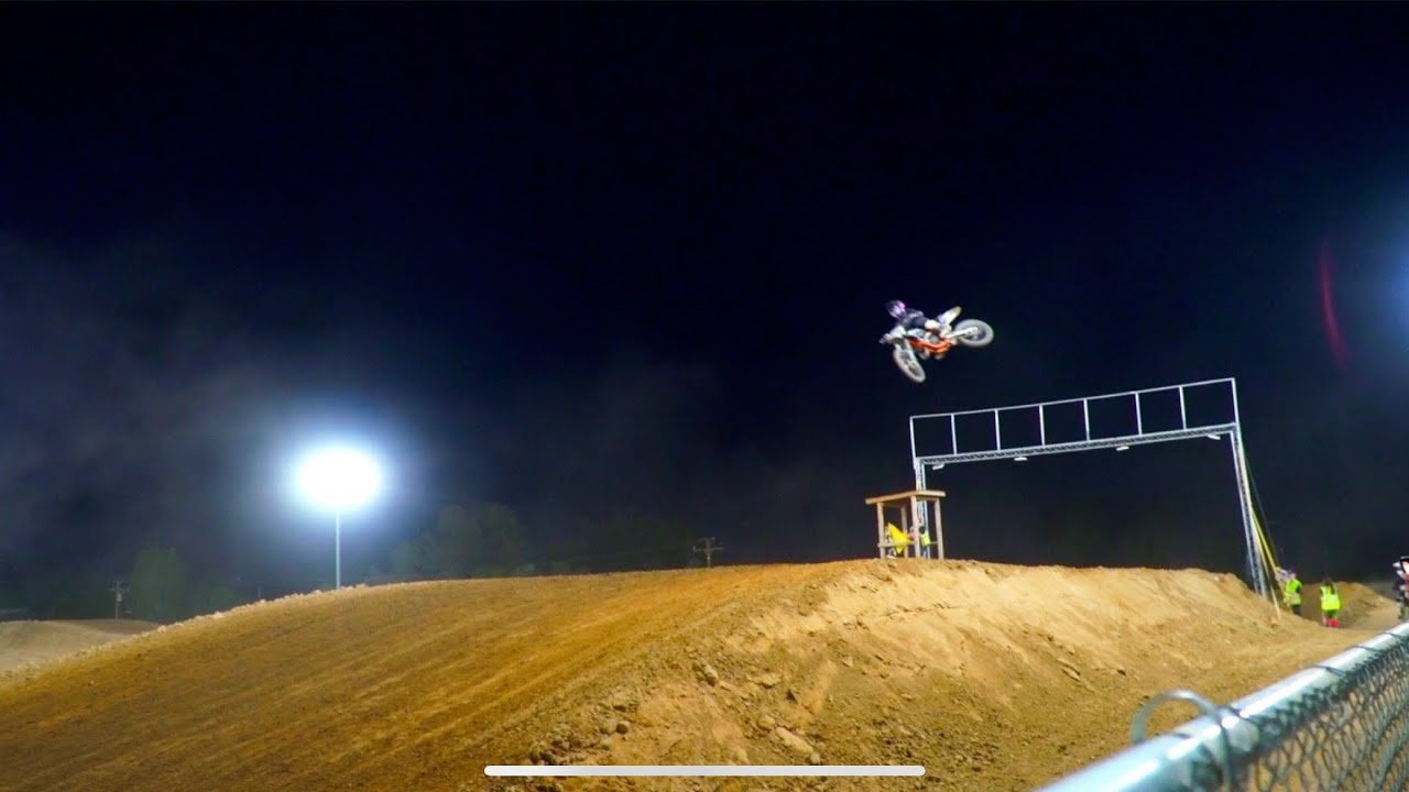 Ride Perris MX Main Finish line JUMP RAW - YouTube