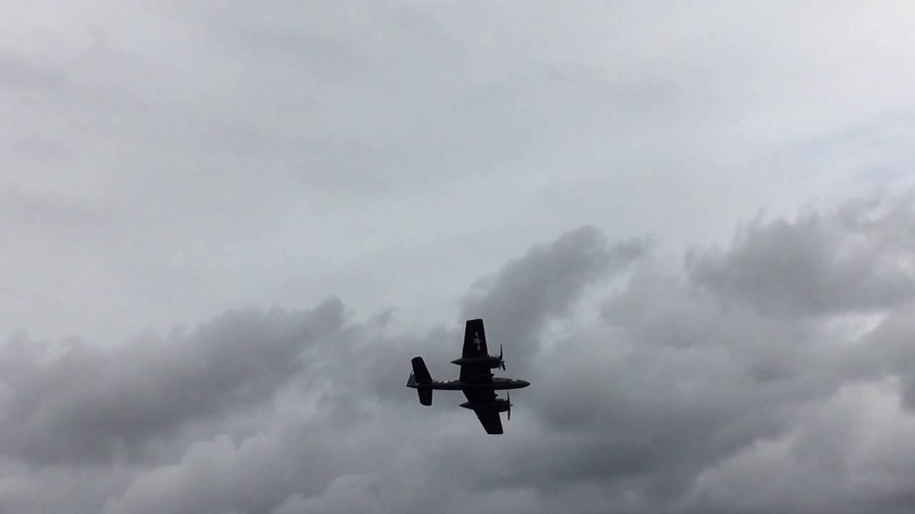 Grumman F7F Tigercat and F8F Bearcat. - YouTube