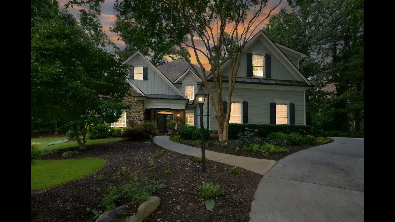 ACTIVE UNDER CONTRACT 700 Broadlands Lane Powder Springs, GA 30127 ...